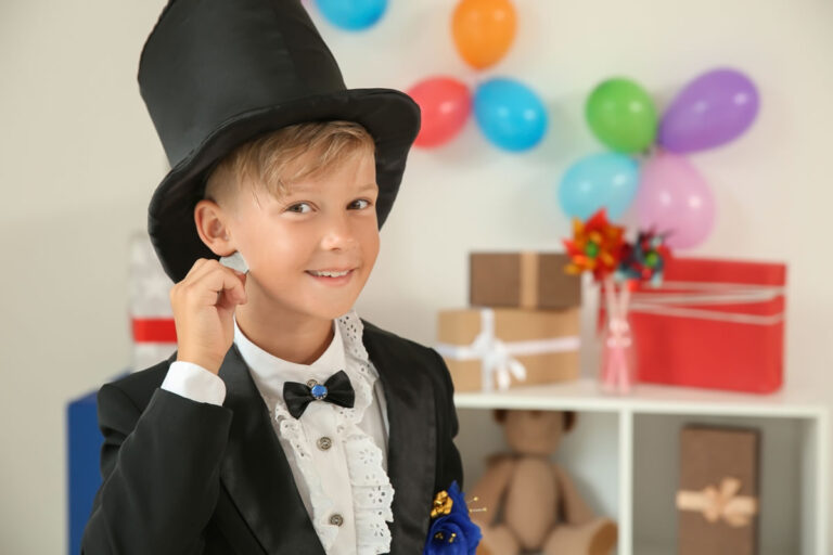 Ideas de TRUCOS de MAGIA sencillos para niños
