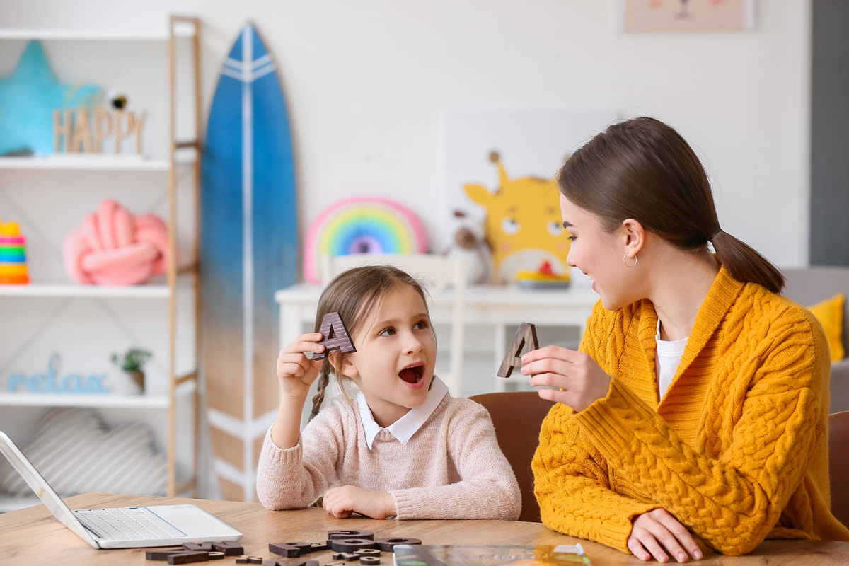 Conoce qué es la disfemia en la infancia, un trastorno muy común