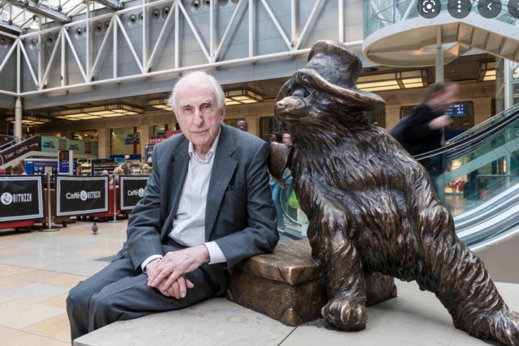 Viaja a Londres en familia y descubre la magia del osito Paddington